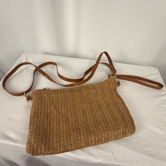 The Unbranded Brand | Bags | Woven Straw Crossbody Bag Summer Beach ...